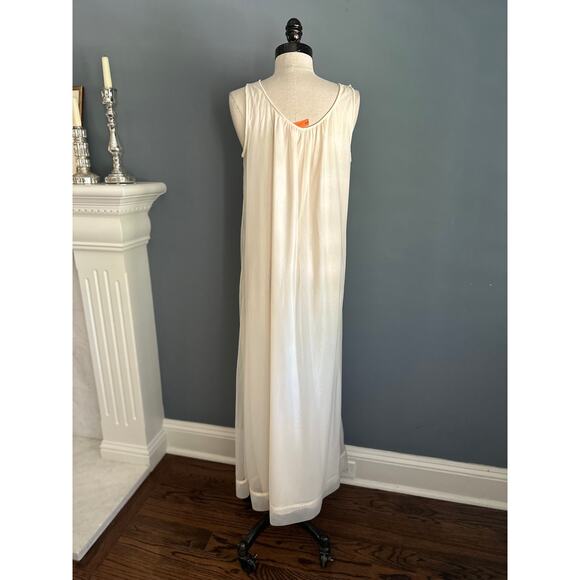 Vintage | Intimates & Sleepwear | Vintage 5s 60s Miss Elaine Nightgown ...